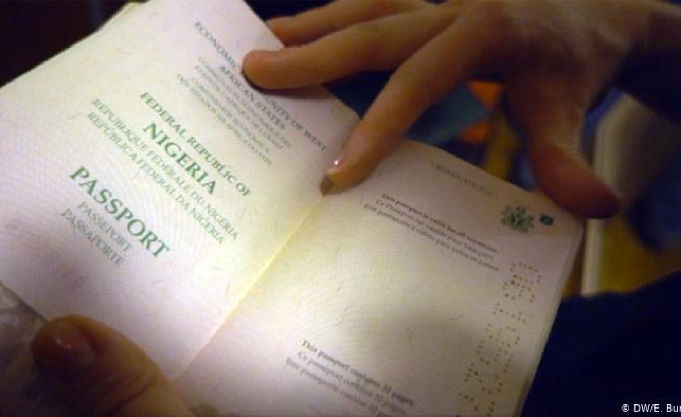 Nigerian Govt Replaces Emergency Travel Certificate With Temporary ...